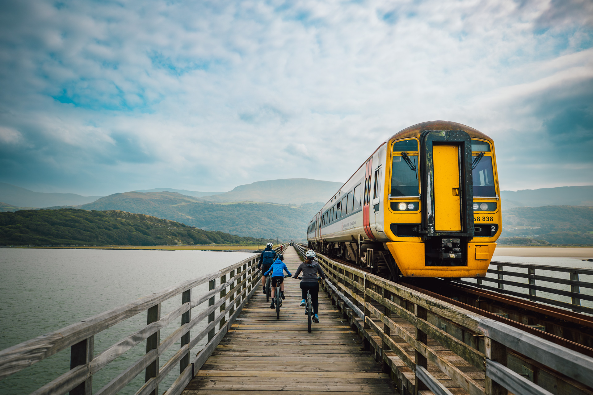 How To Get To Wales From London By Train (or Coach) - We Travel Wales